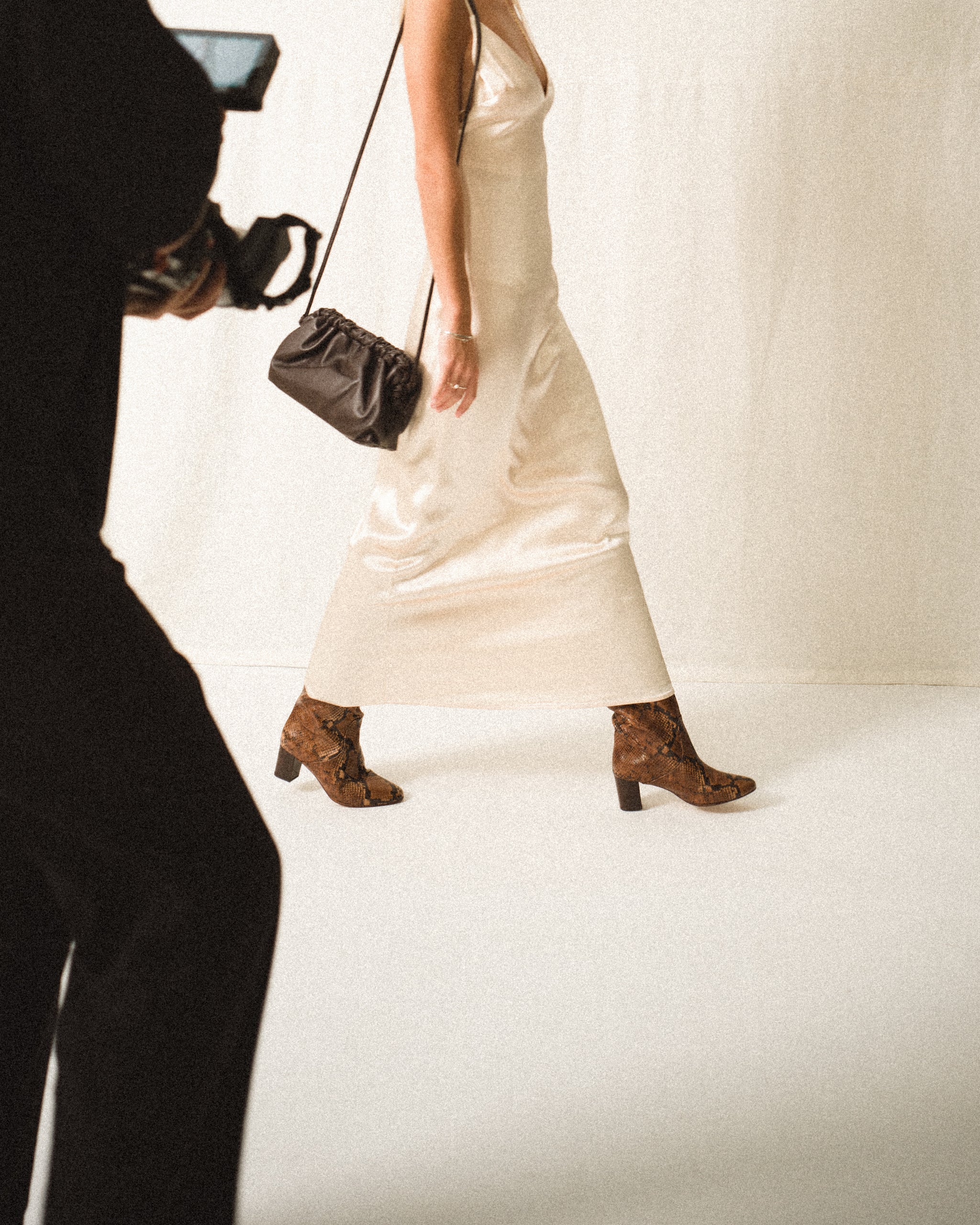 Hally grand cloud bag Shiny lamb Coffee brown | Anonymous Copenhagen ...